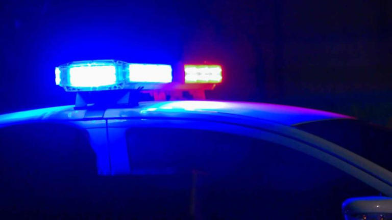 Man shot at apartment complex in Aurora overnight: Police