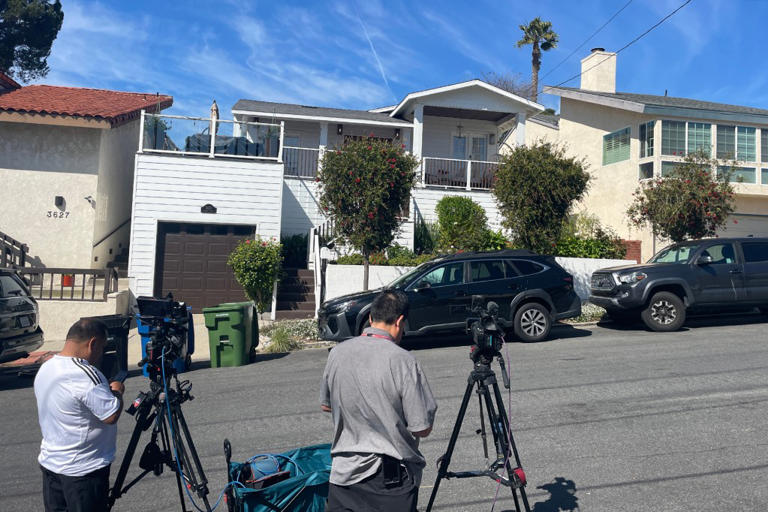 FBI searching home and office of Los Angeles Unified School District ...