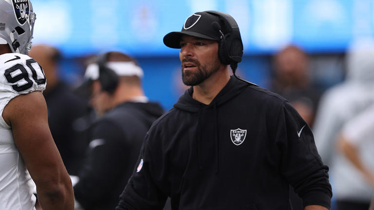 Klint Kubiak announces significant change to Raiders’ defensive scheme