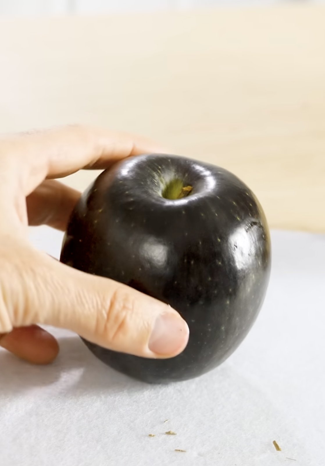 How are black apples made?