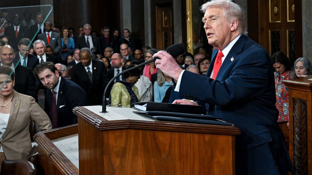 As the President rambles, Democrat Congresswoman walks out of State of ...