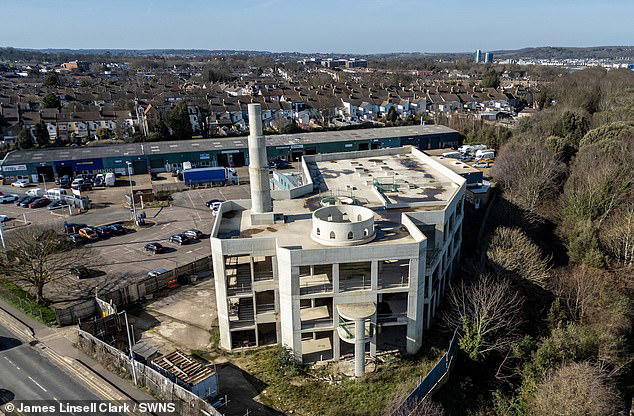 Neighbours of unfinished £6m super-mosque say eyesore building looks ...