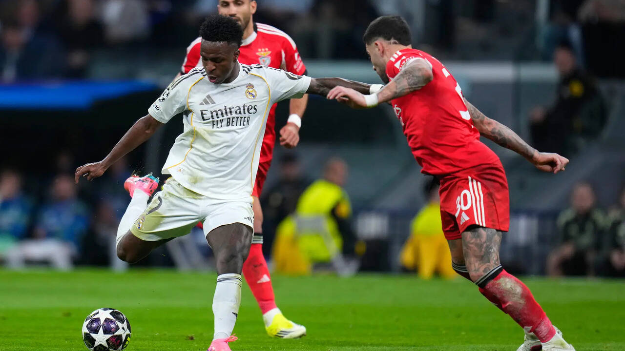 Vinícius Júnior faces jeers from Benfica fans amid anti-racism displays ...