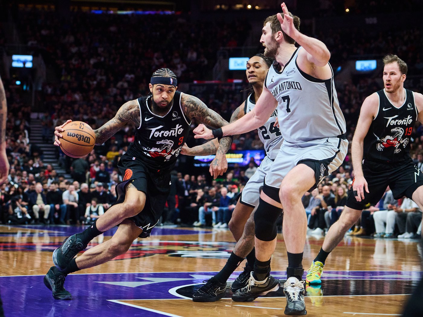 Devin Vassell's 21-point performance helps Spurs rally past Raptors 110-107