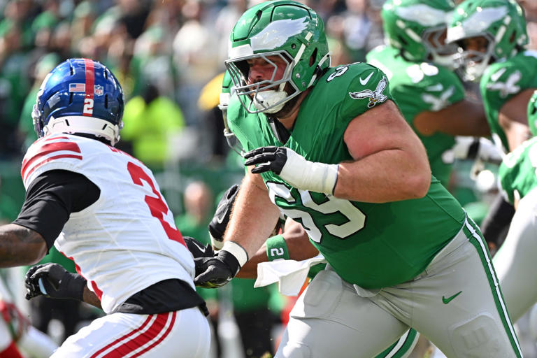Eagles agree to revised contract with Pro Bowl OL Landon Dickerson