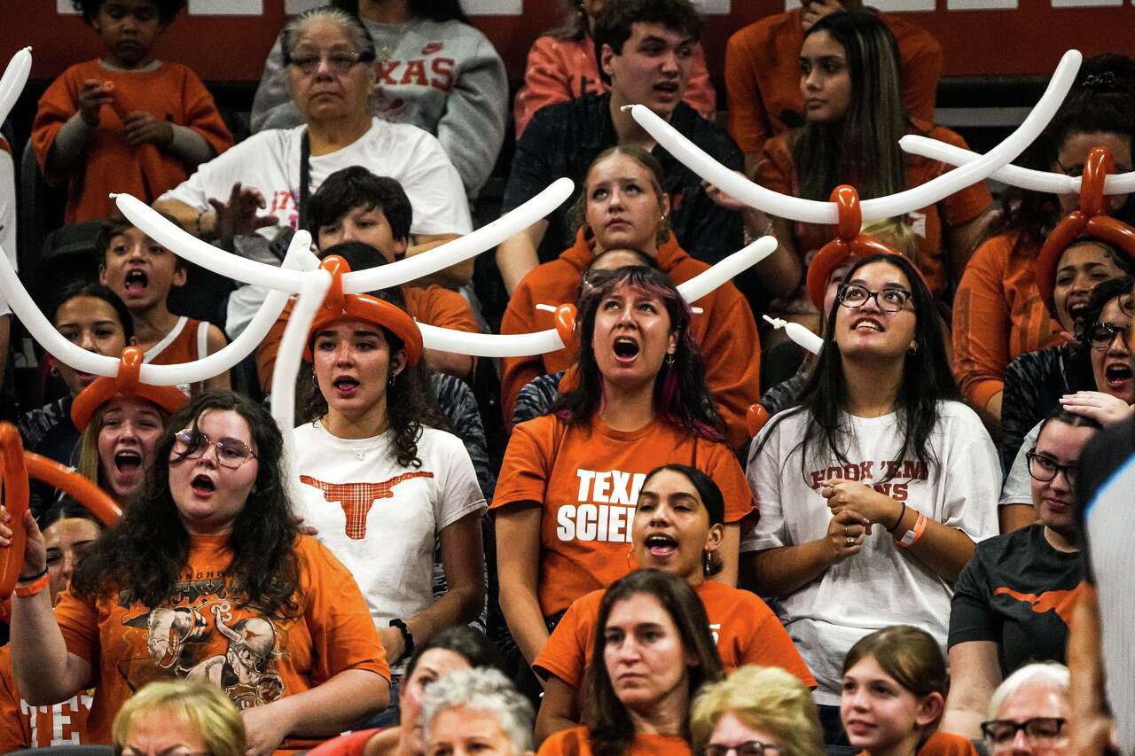 Despite late start, Texas women's basketball hopes to draw 10,000 fans ...