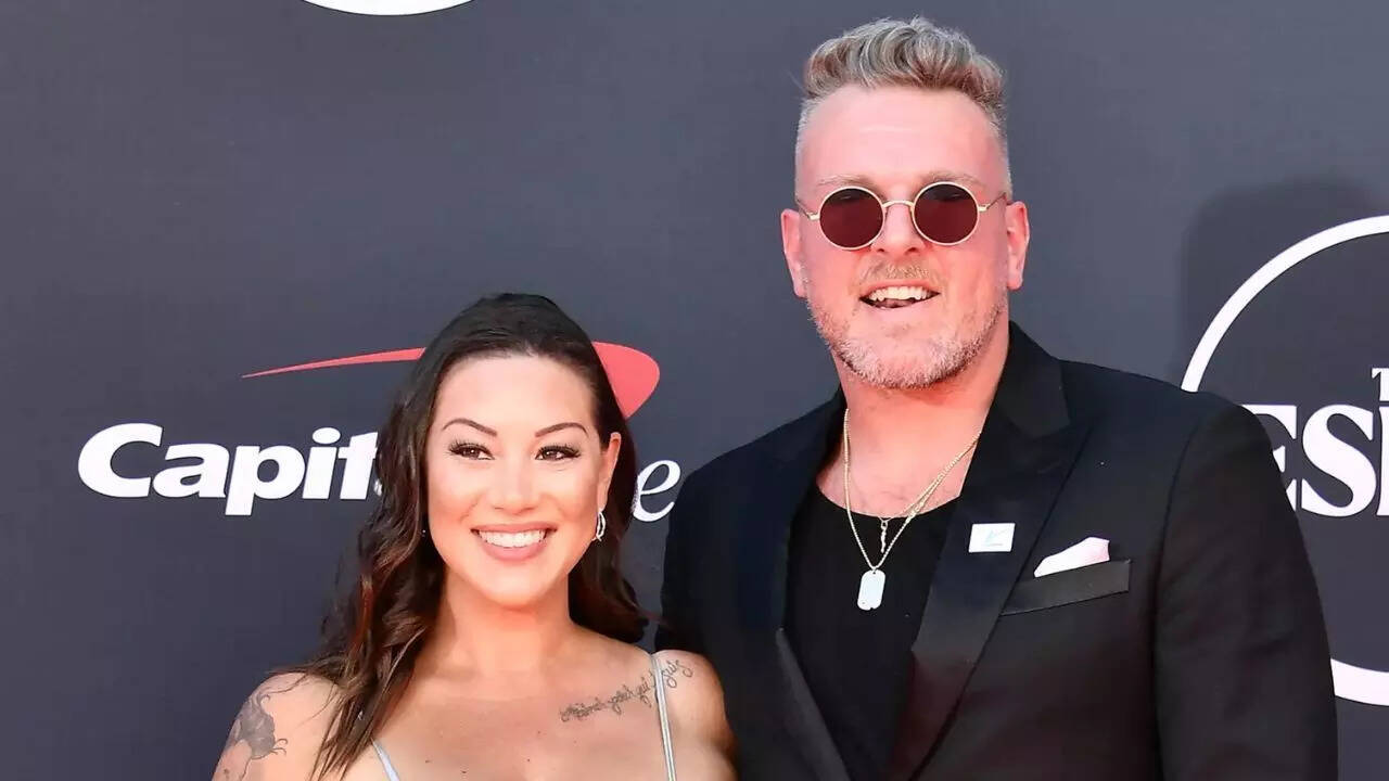 Pat McAfee’s wife Samantha's silent reaction steals spotlight after ...