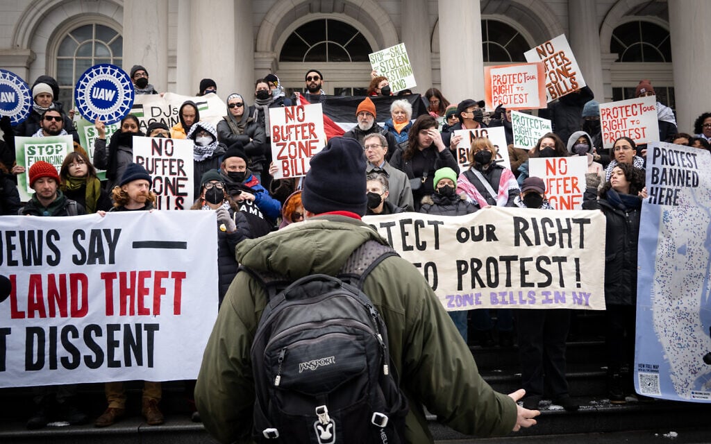NYC Council sees showdown over watered-down buffer zone bill for houses ...