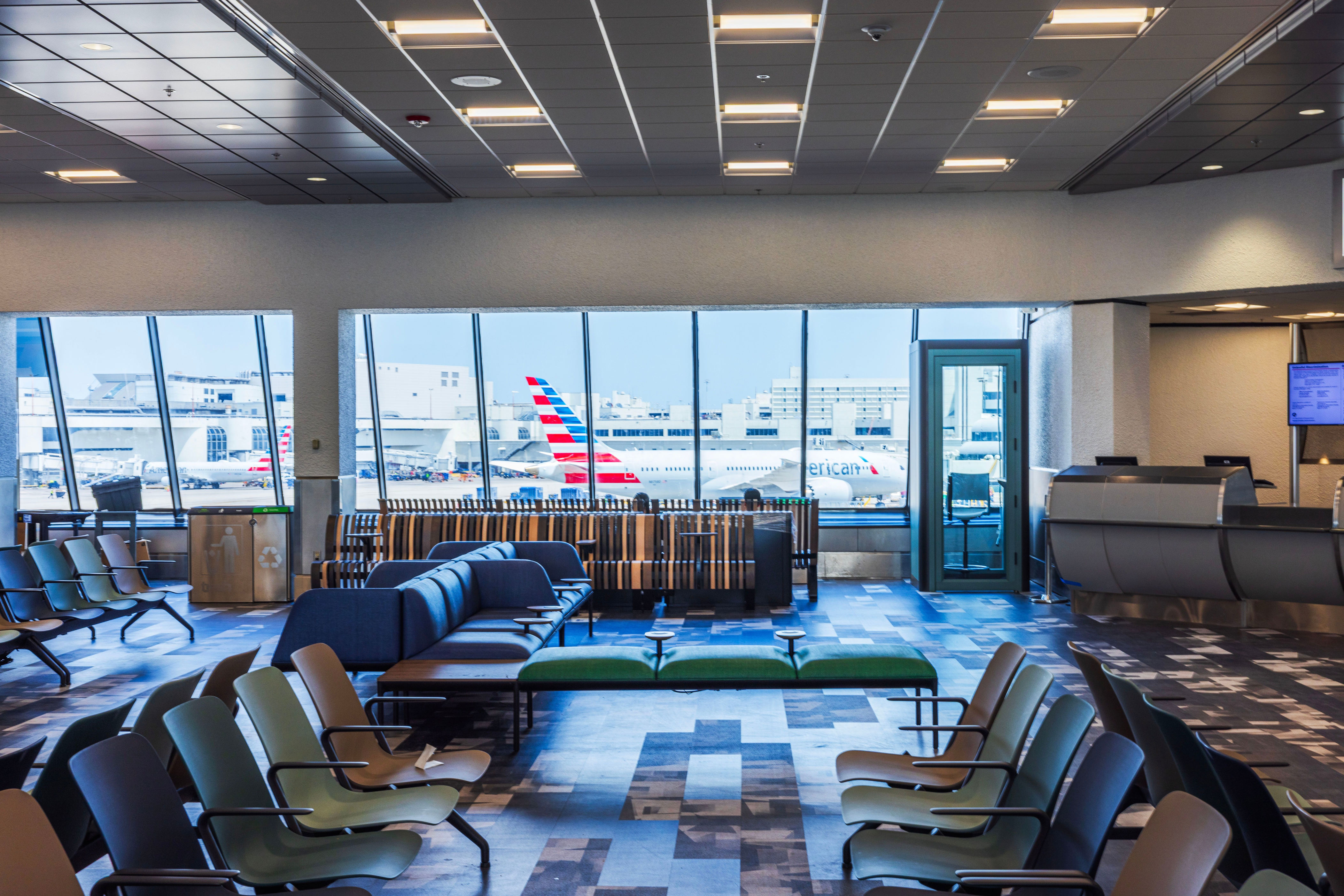 American Airlines delays thousands of flights as its major hub advises ...