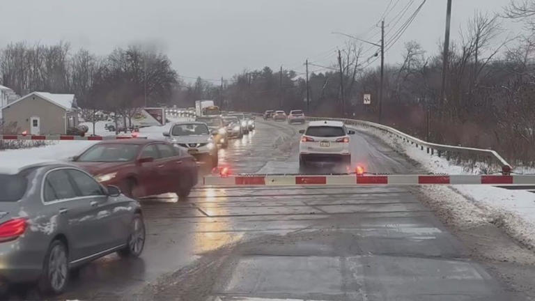 Drivers report railroad crossing issues in Monroe County