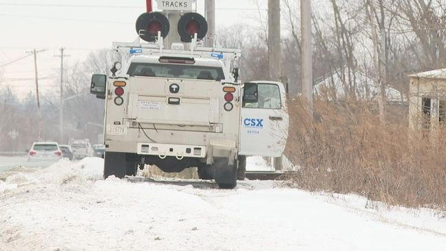 Drivers report railroad crossing issues in Monroe County