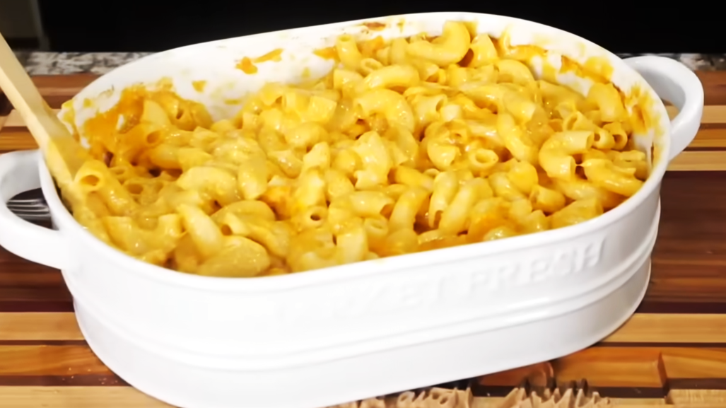 Creamiest homemade mac & cheese