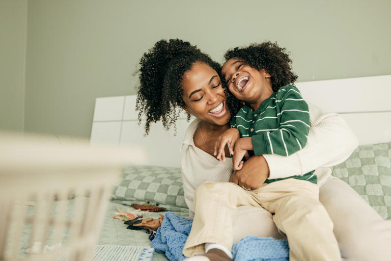 Von Morgensonne bis Lachen: 9 Glücksquellen, die jedes Kind braucht