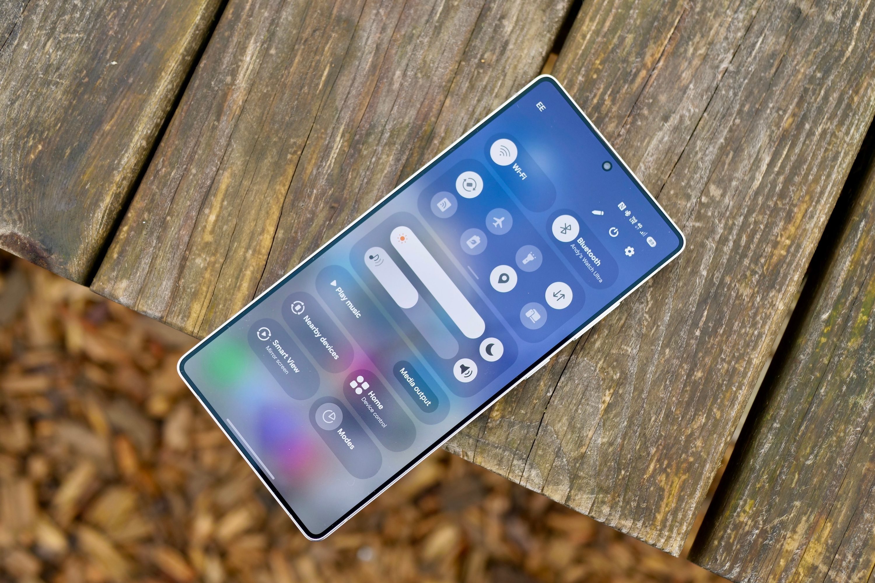 Samsung finally lets you pick your AI assistant on Galaxy phones
