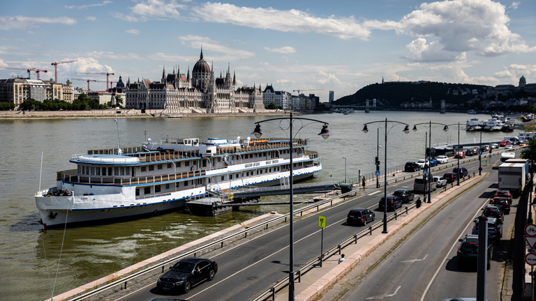 Akár három métert is emelkedhet a Duna vízszintje Budapestnél péntekig