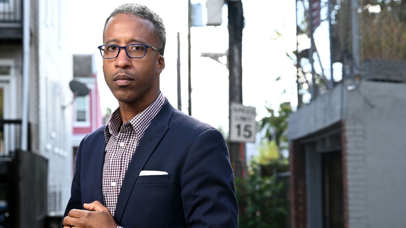 Town talker: Kenyan McDuffie turns up the heat in mayor's race