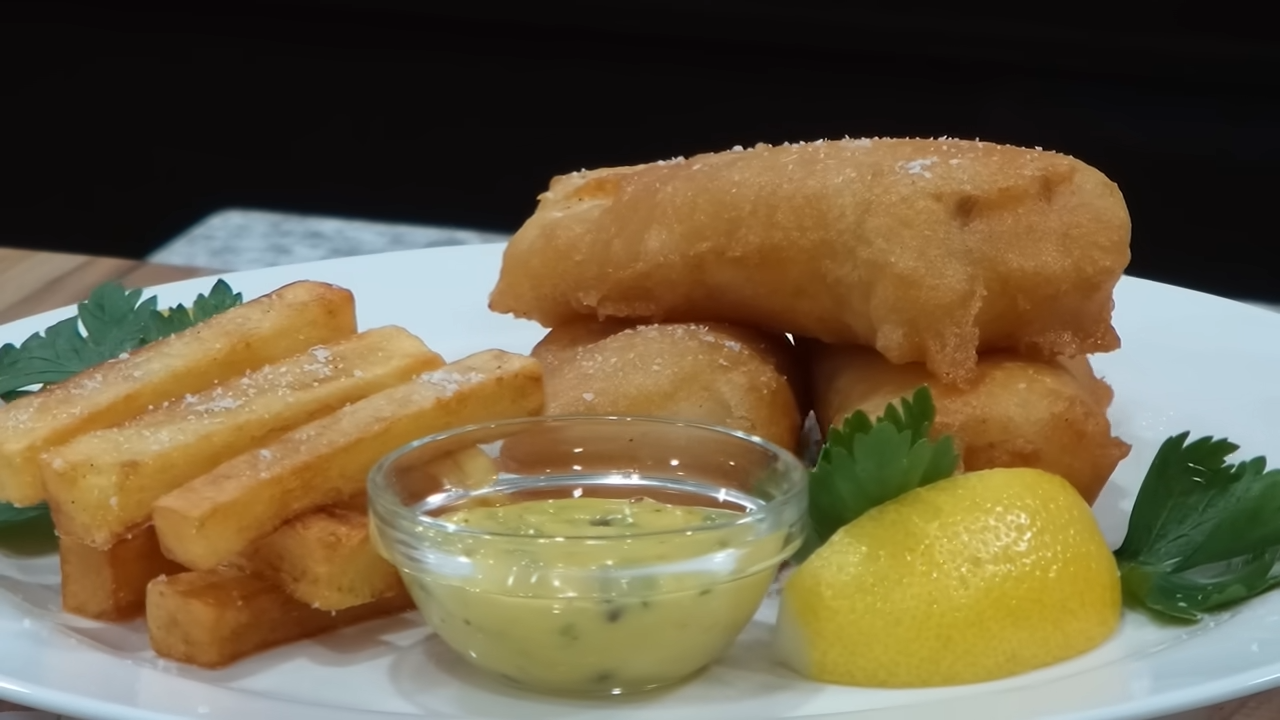 This pub-style fish & chips is next level