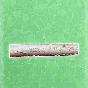 Finding a clay pipe with eagle claw design