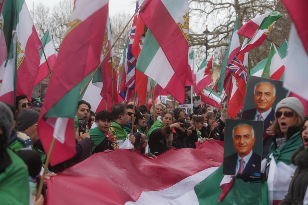 Exiled Iranian crown prince urges UK to back US military action 'to ...