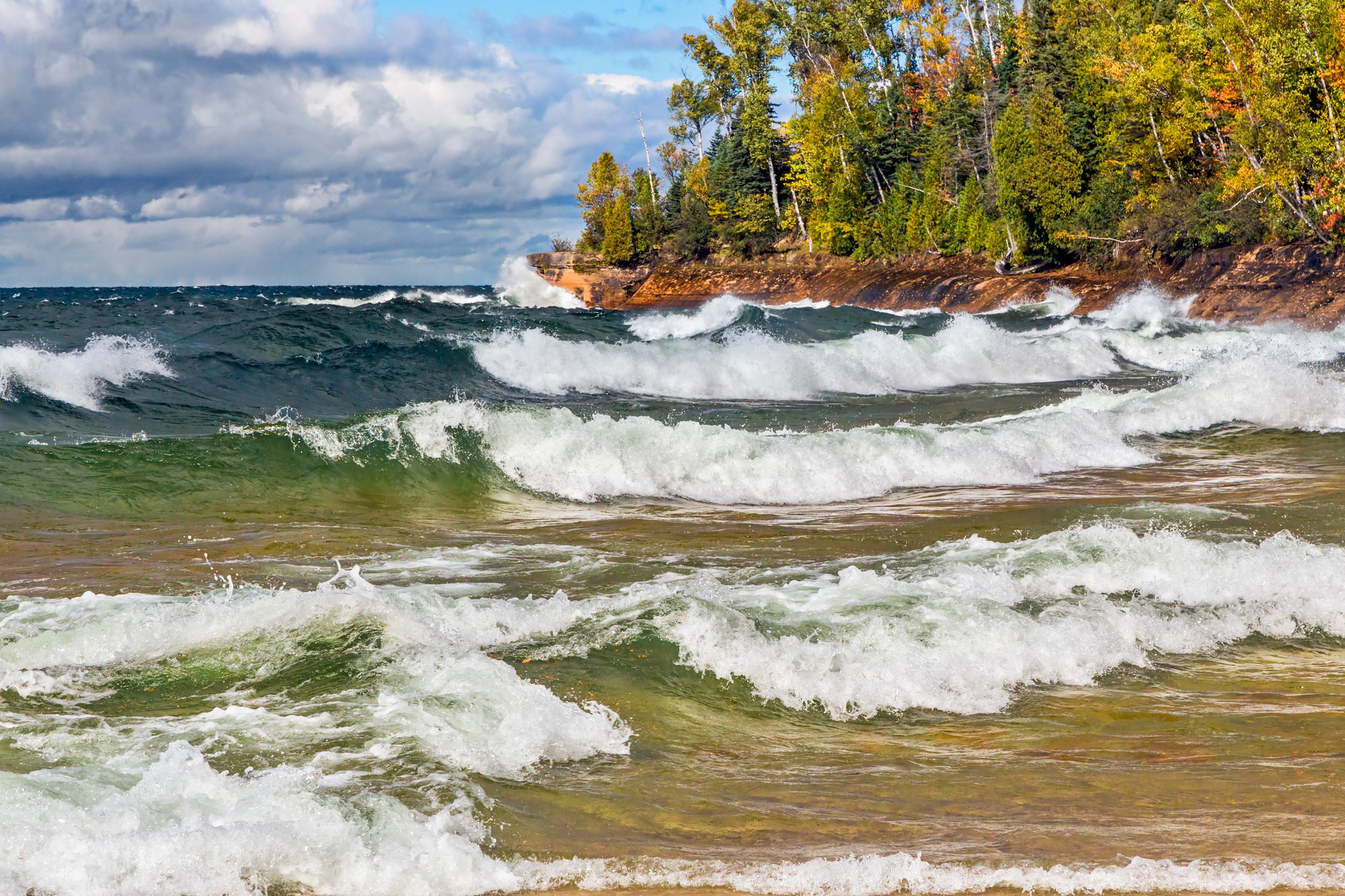 17 largest natural lakes in the American Midwest