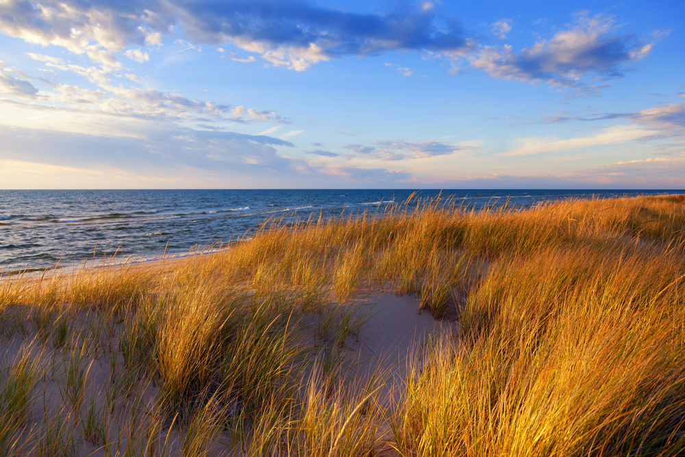 17 largest natural lakes in the American Midwest