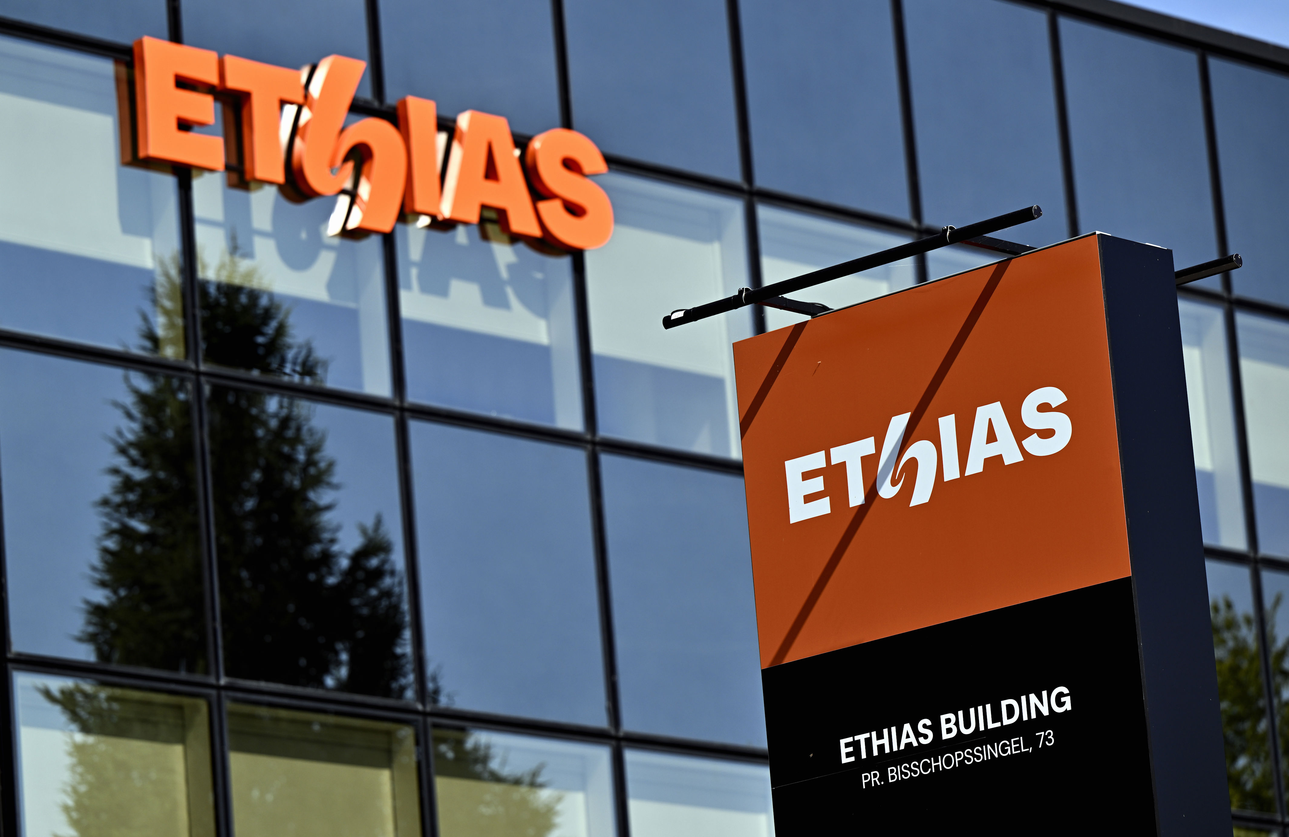 Ethias affiche un résultat net de 229 millions d'euros en 2025, en ...