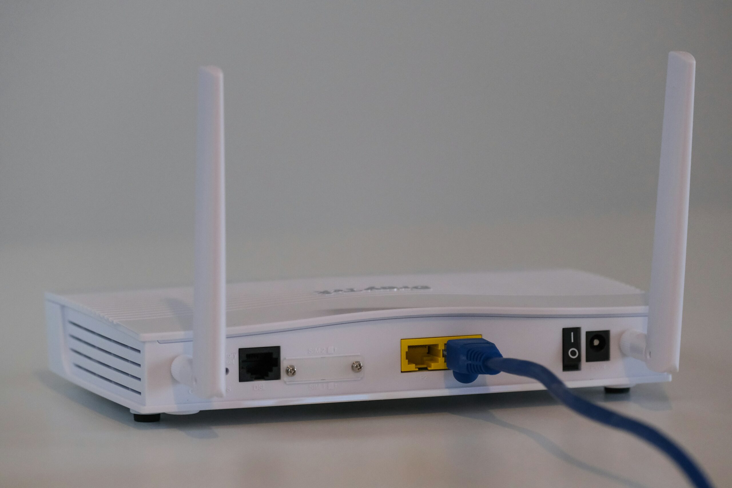 18 WiFi names that will annoy your neighbors