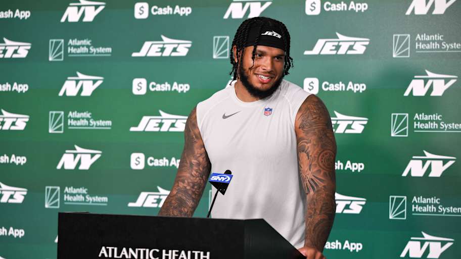 Jets trading DE Jermaine Johnson to Titans for DT T'Vondre Sweat