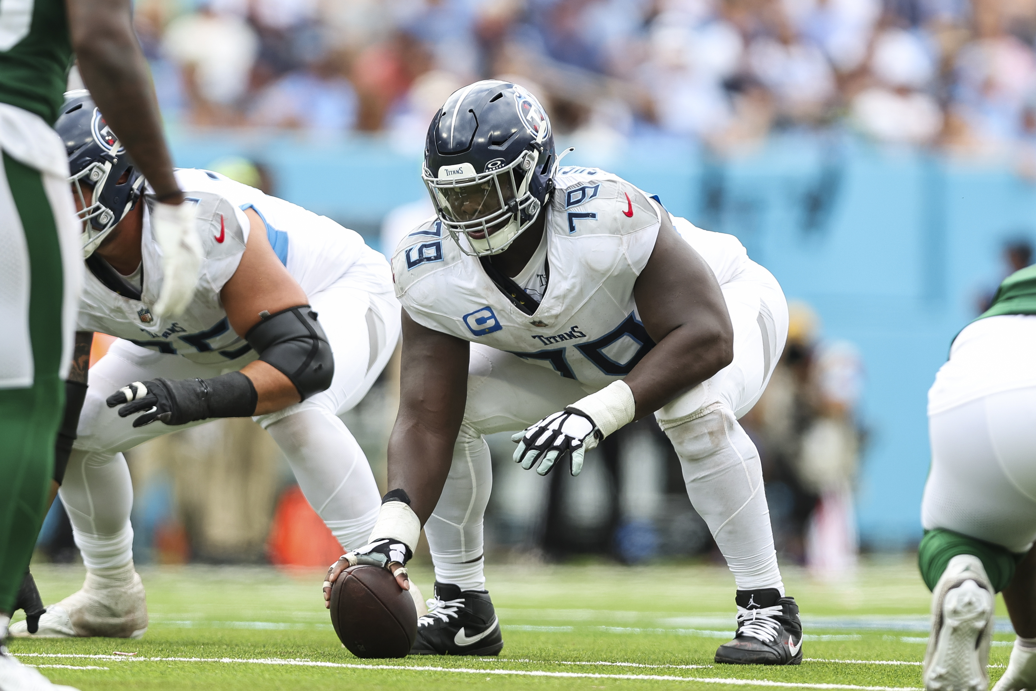 Should the Browns take a look at this veteran center?