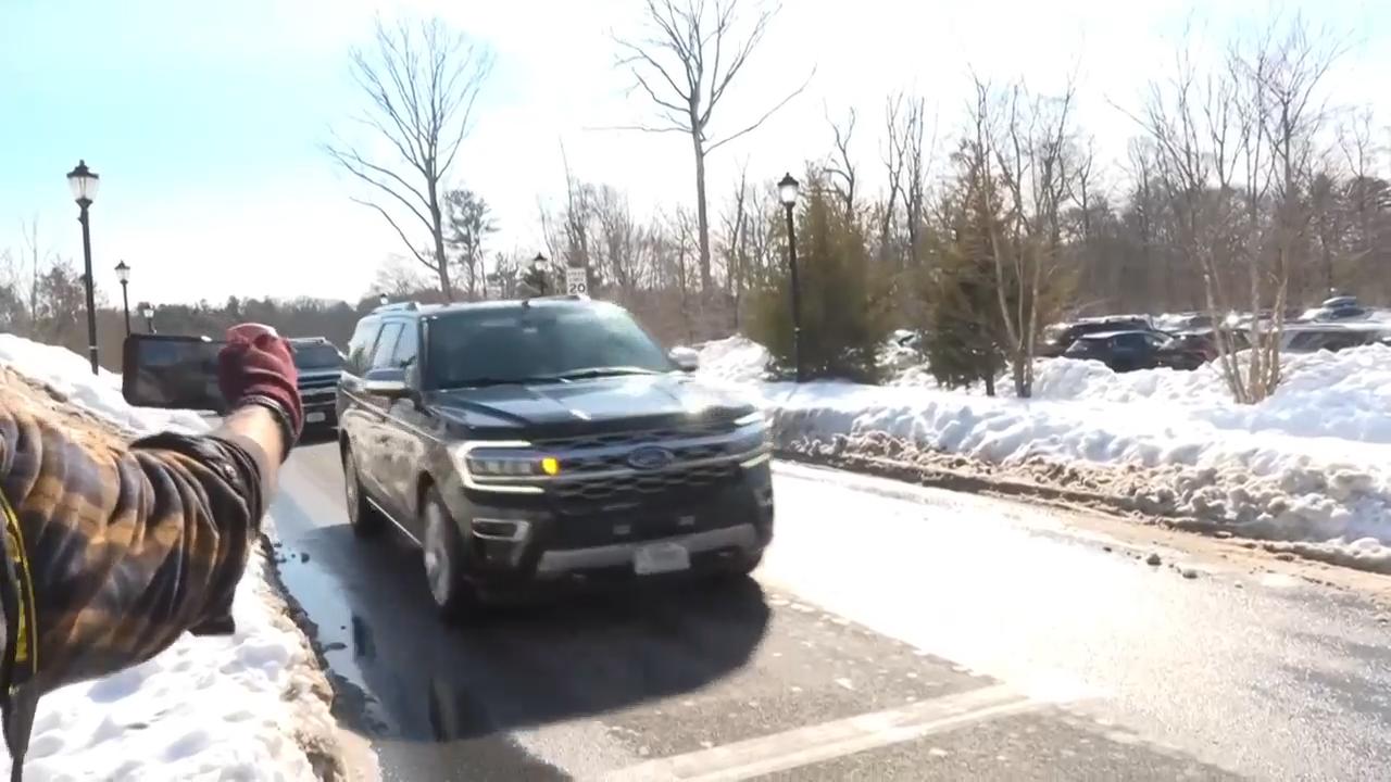 Hillary Clinton's motorcade arrives for closed-door deposition on Epstein
