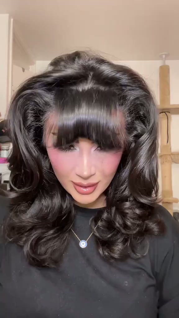 This pink hot brush gave me the bounciest blowout