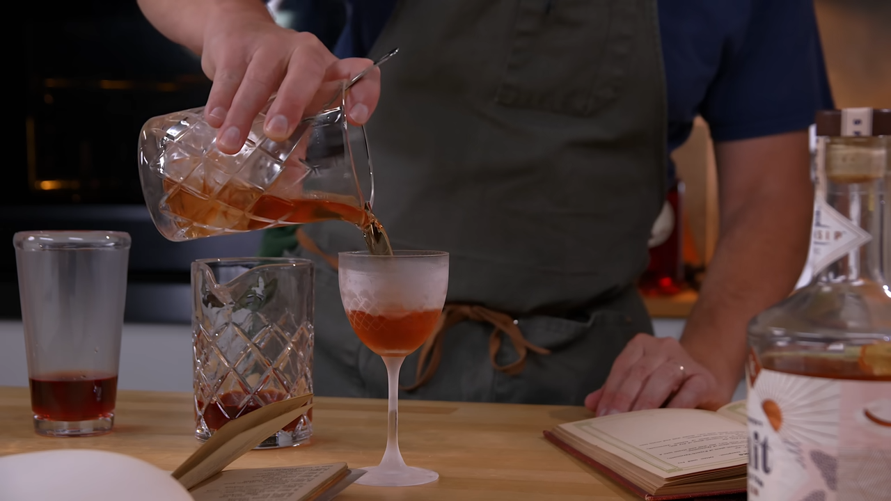 The history of Queen Elizabeth’s favorite cocktail