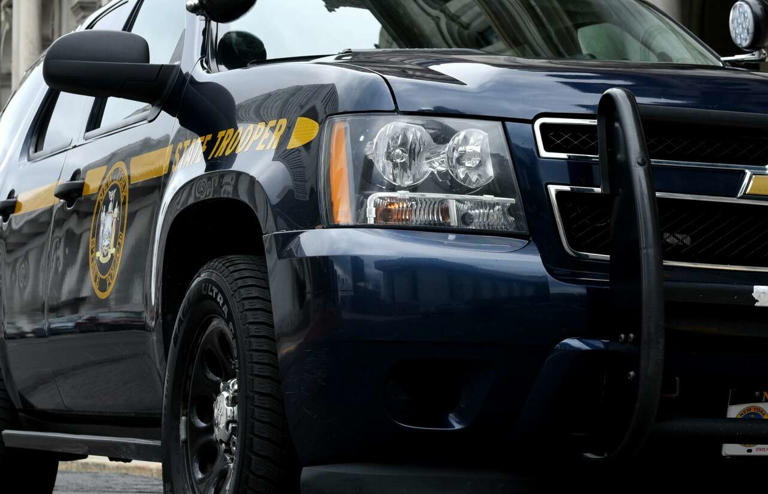 Police investigating state trooper crash in Glenville