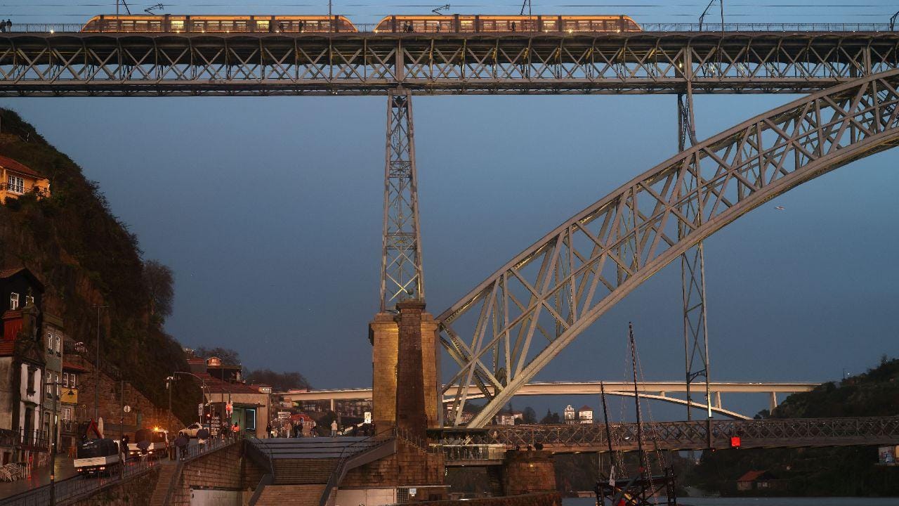 Bispo do Porto pede dinheiro para reabilitar seminário em obra que ...
