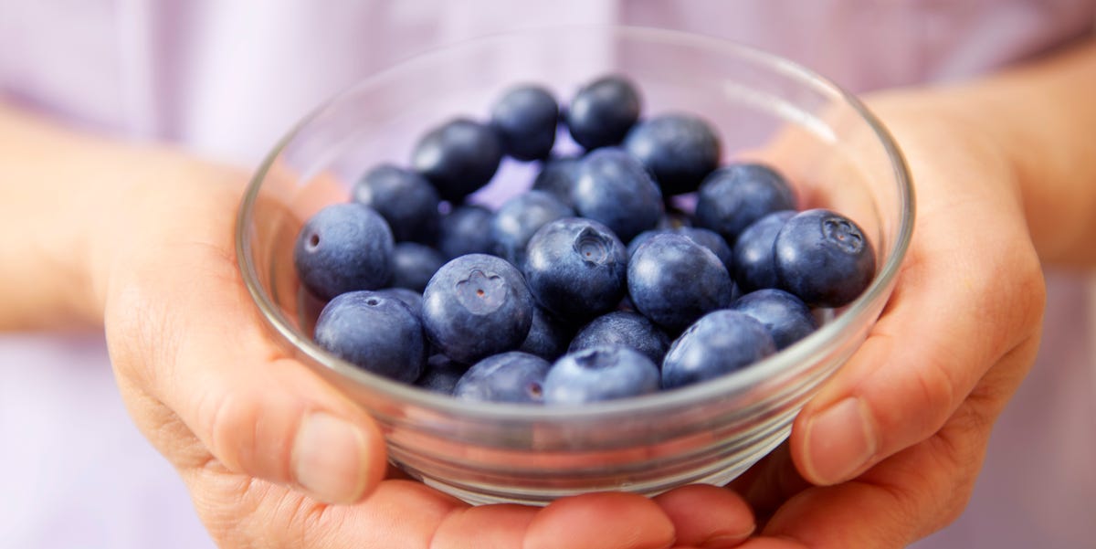 I ate blueberries every day for 2 weeks and this is what happened to my ...