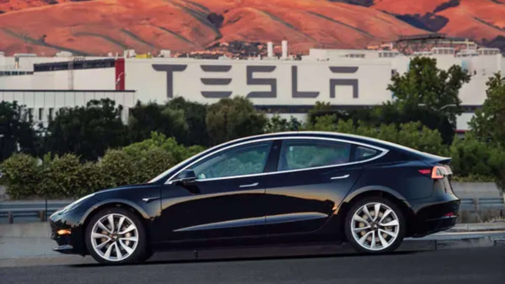 H‑1B row: Software engineer’s lawsuit against Tesla over alleged ...