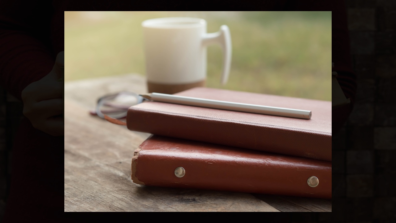 Almost half of US adults read zero books in 2025, and it’s becoming the ...