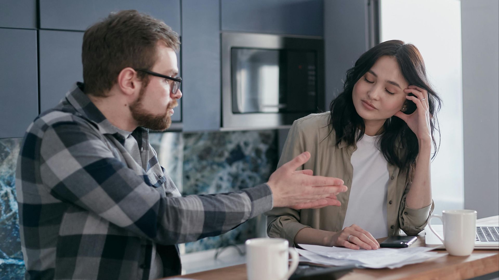 20 signs a relationship is turning into a power struggle