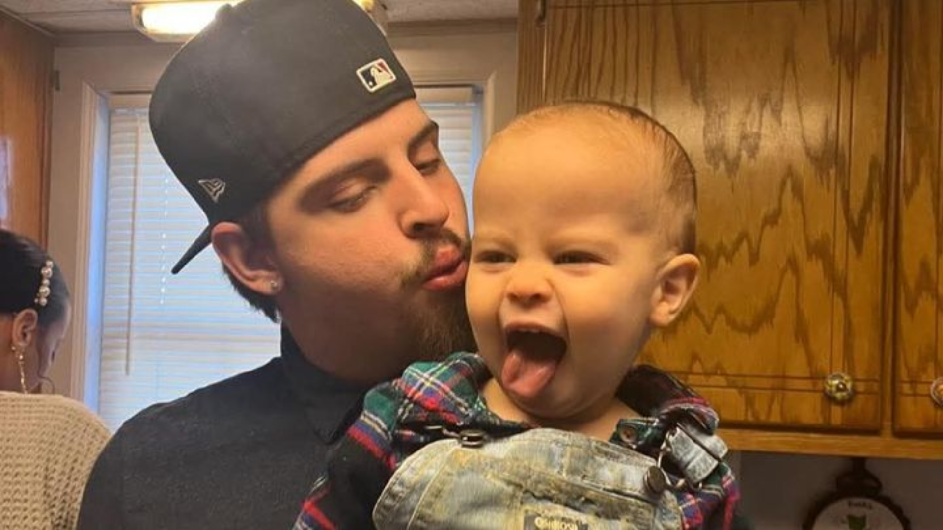 Young dad paralyzed from the neck down after tree branch hit him in the ...