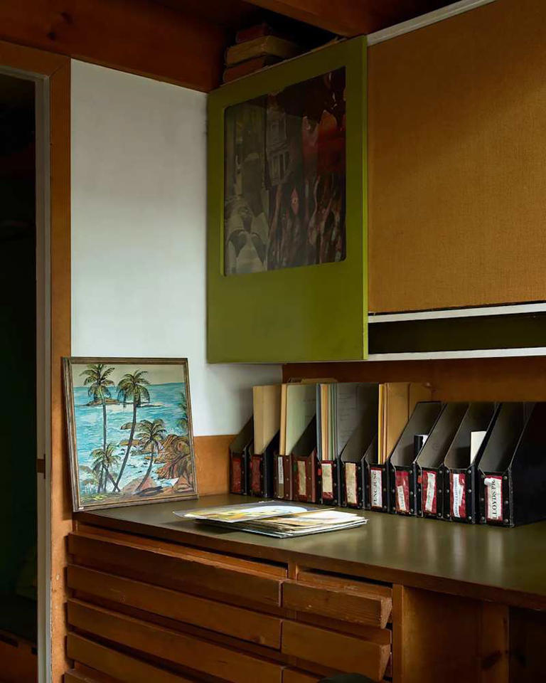 Designers say open floor plans are officially dead - and this tiny room ...