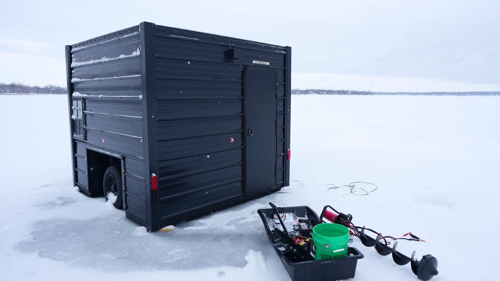 Deadline nears to remove ice houses from Minnesota lakes
