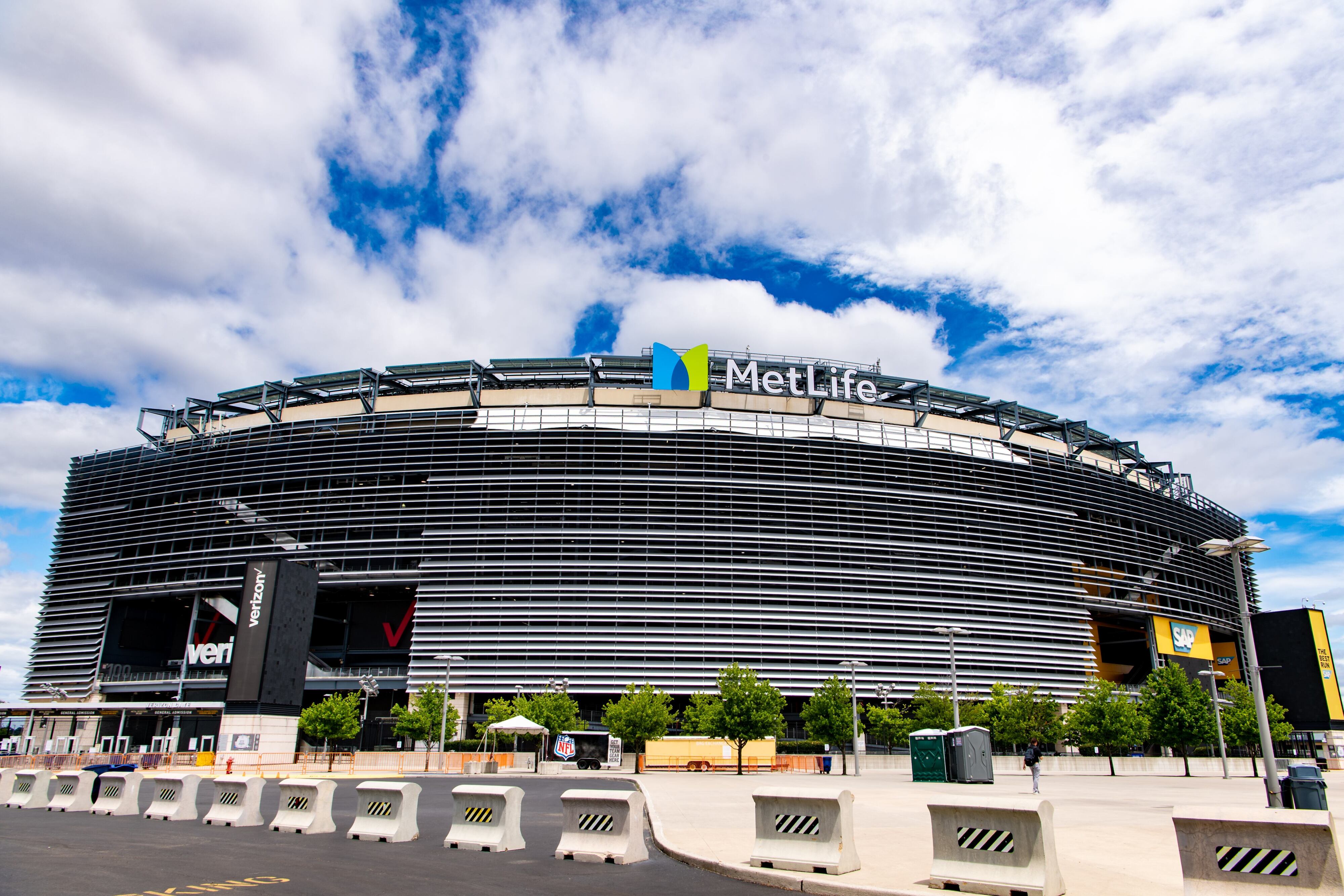 Want to park at MetLife Stadium for the World Cup? It’s going to hit ...