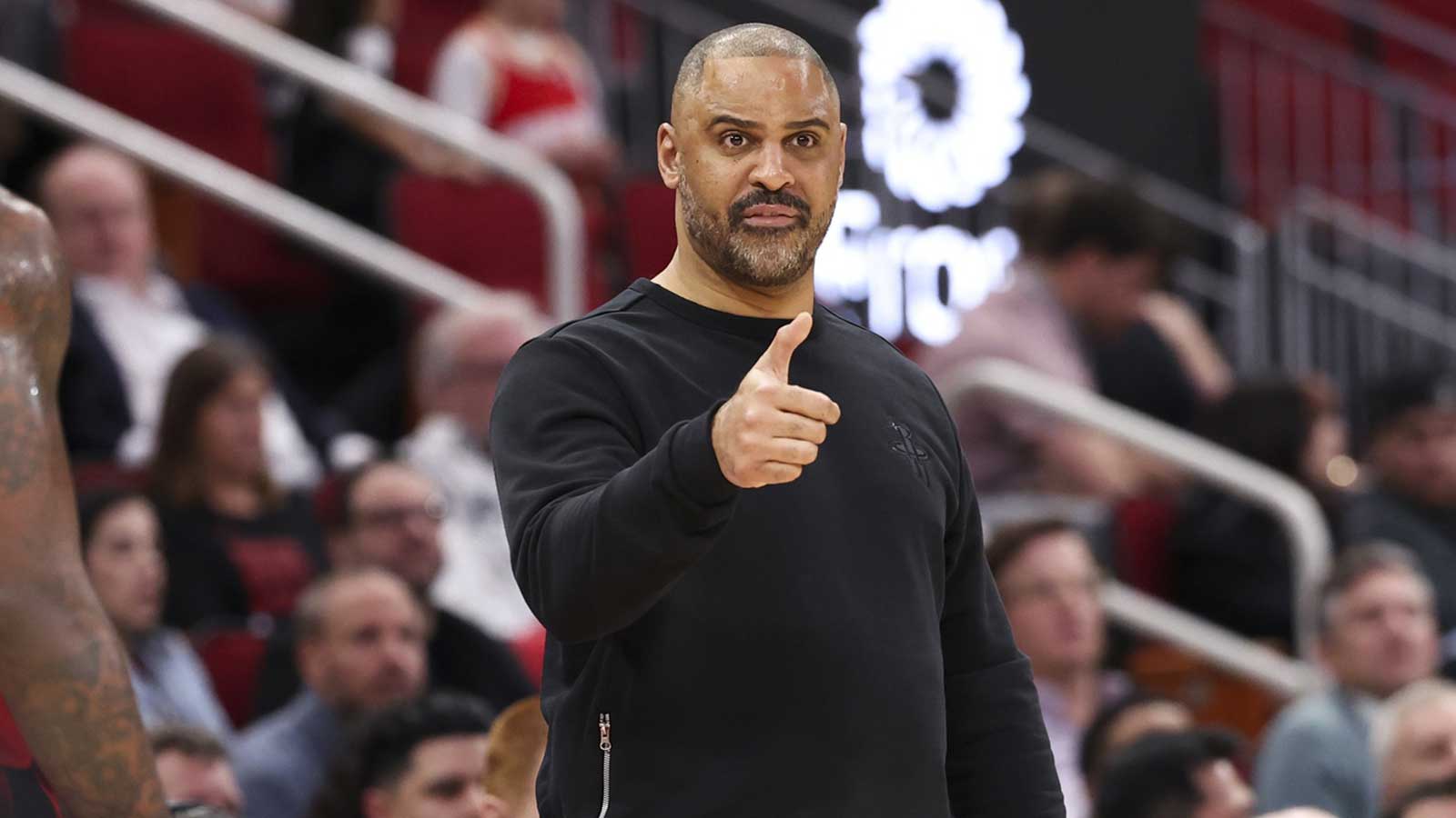 Ime Udoka basically tells Pat Riley to shove it with suit mic drop