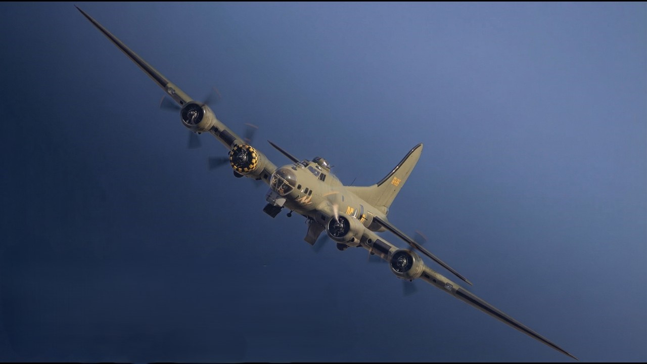 These 4-engine bombers flew again - 80 years after WWII