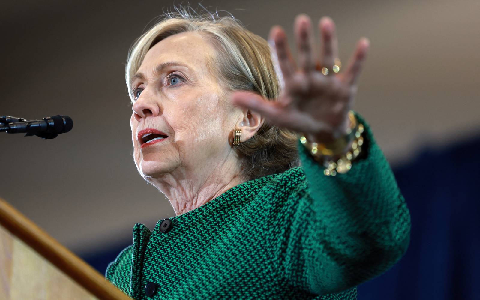 Hillary Clinton demands Trump testify under oath about Epstein