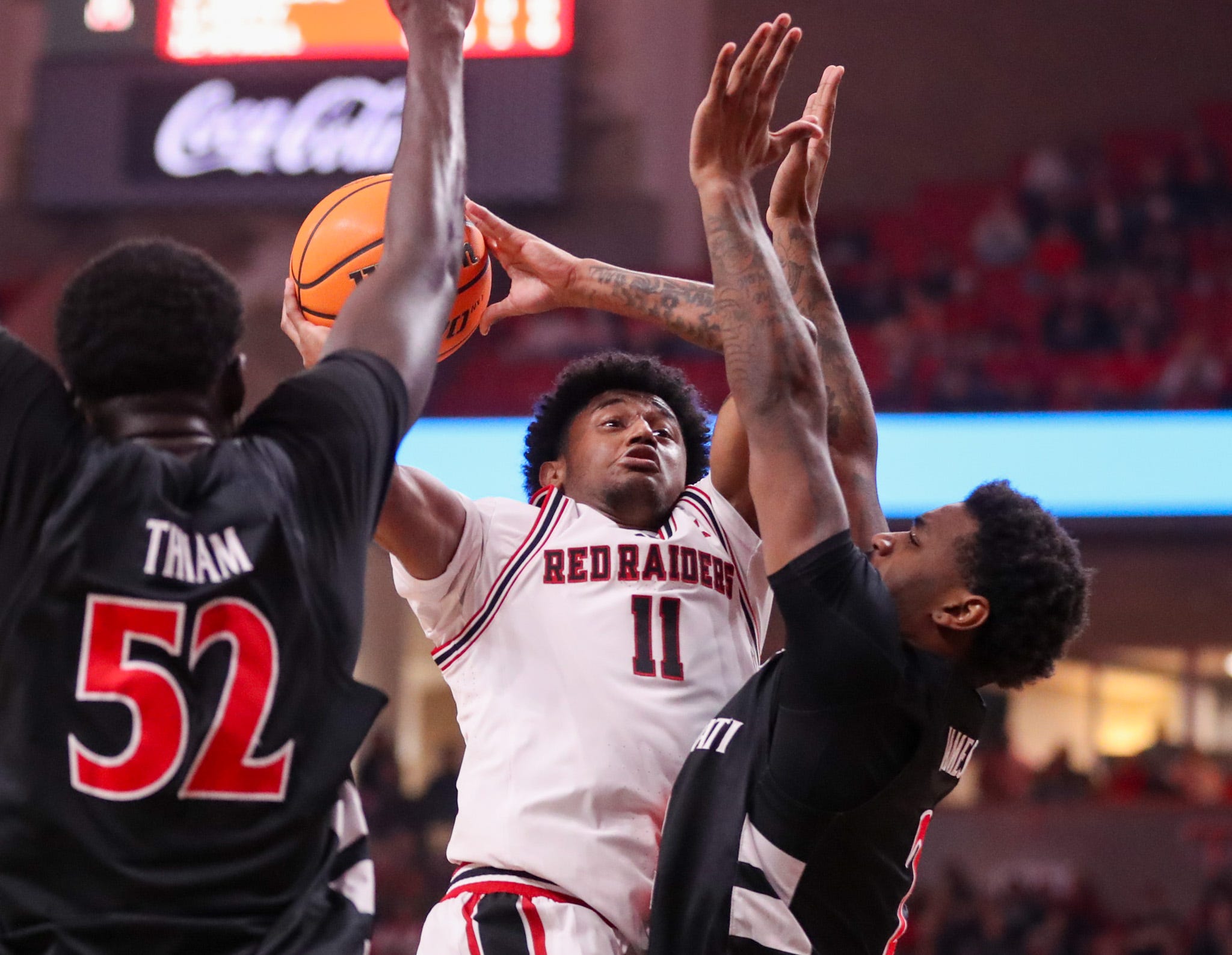 Texas Tech basketball stuns Iowa State for road upset