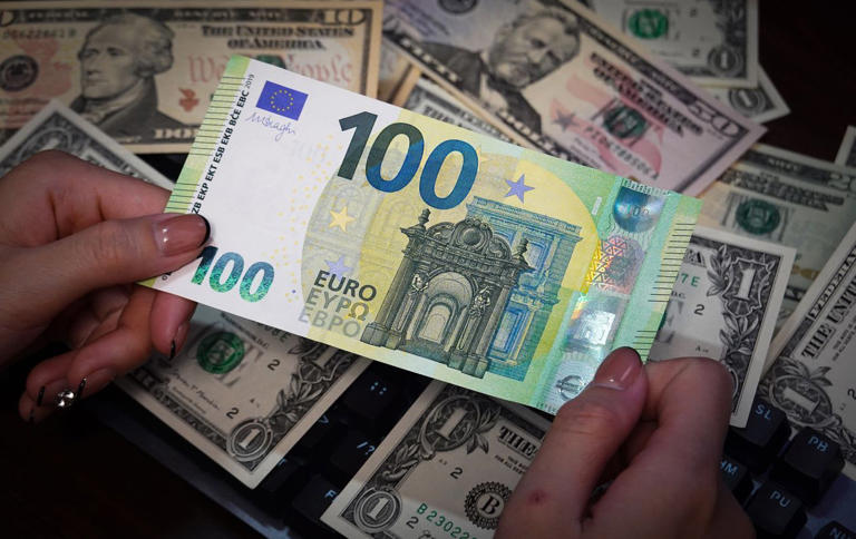Ukraine risks running out of money, EU eyes extra aid