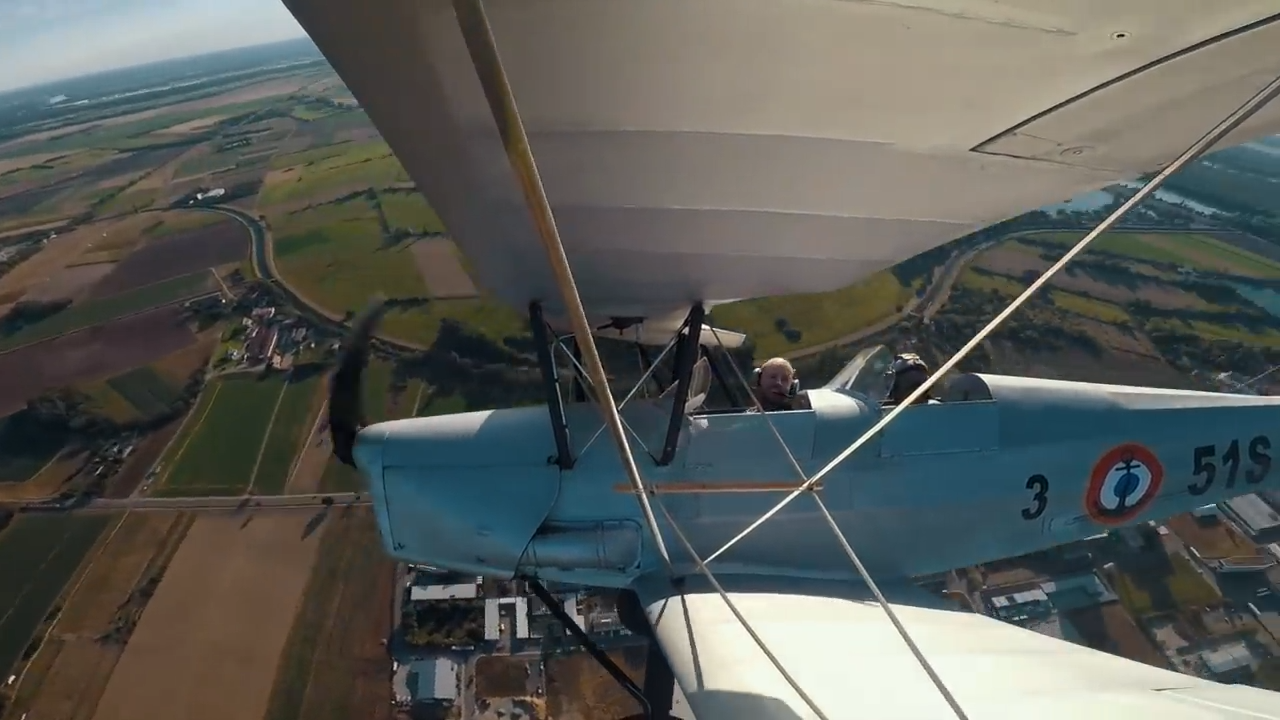 “This plane should not still be flying” what it’s like sitting in the ...