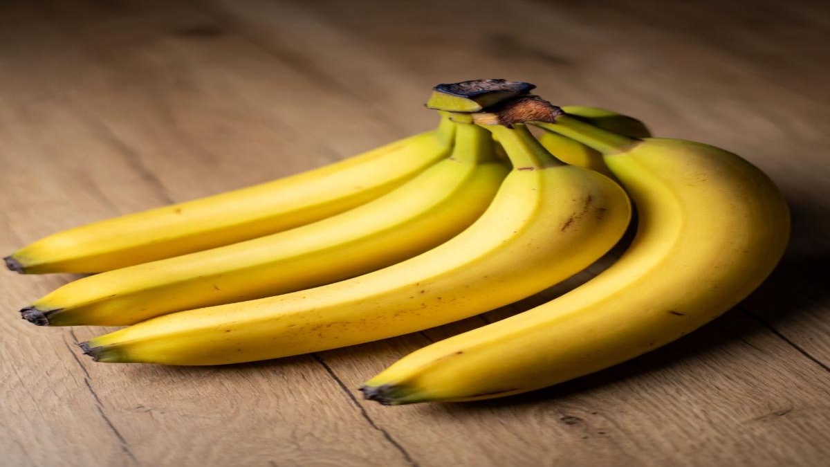 Bananas Under the Microscope: Health Expert Sparks Debate About the ...