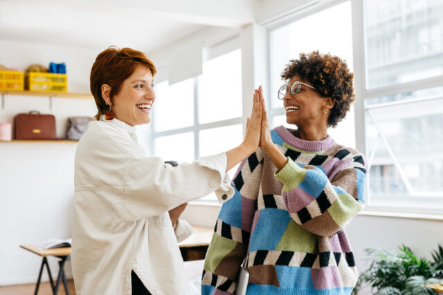 Stay close to people who show these 14 behaviours